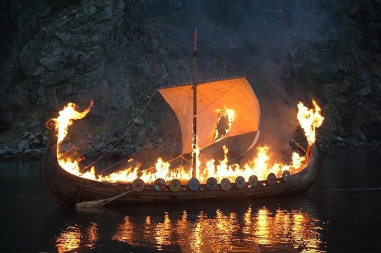 Viking Funerals: Legendary Burial Rituals of Nordic Warriors